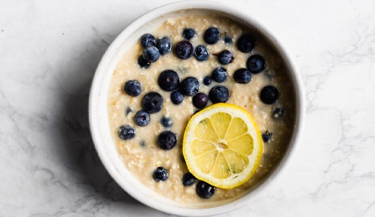 Lemon Blueberry Instant Oatmeal Recipe | Quaker Oats
